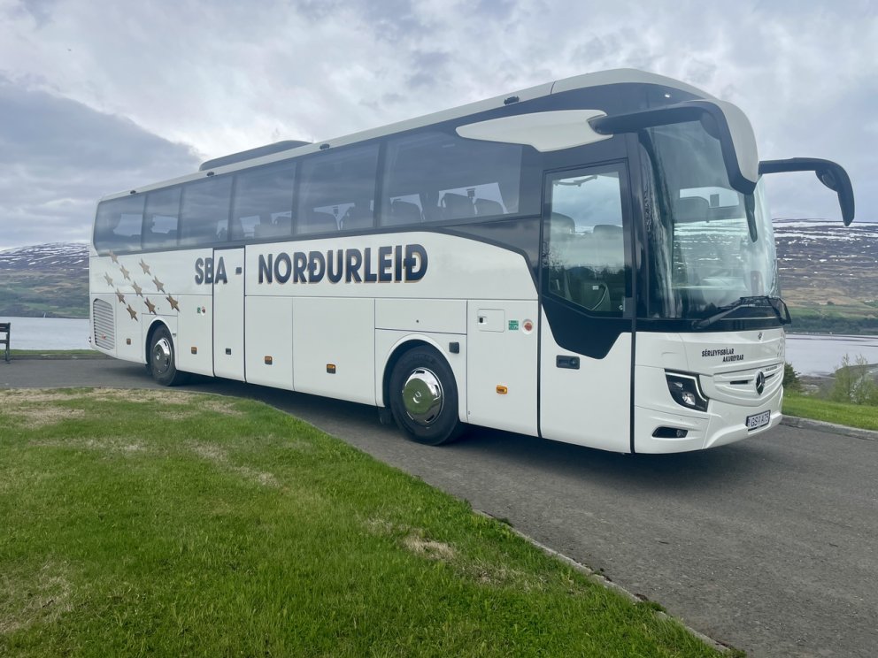 41-50 seats | Coach Charter Iceland | Coach Hire Iceland | Bus Hire ...